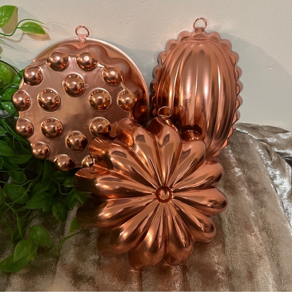 Copper | Accents | Vintage Copper Mold Set Has Hangers Oval 2 2 C ...